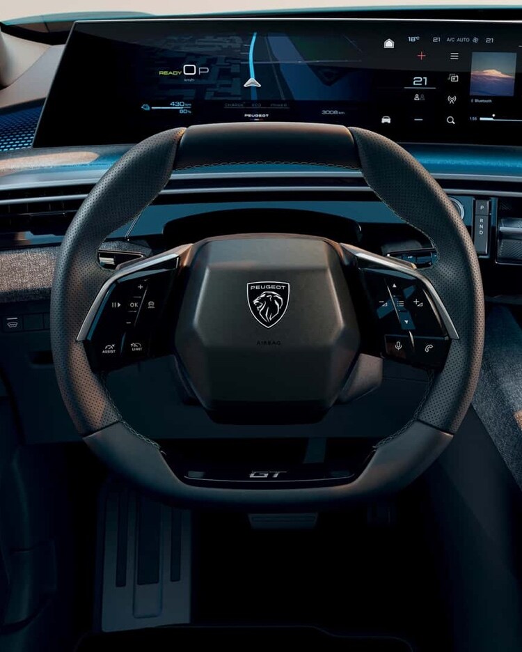 PEUGEOT PANORAMIC i-COCKPIT